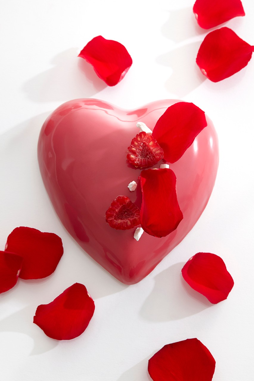 Entremets Valentine glacé au chocolat rouge - Puratos